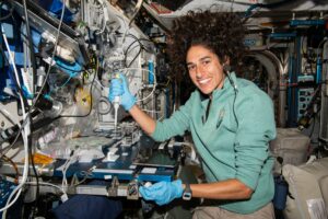 ARISS School Contact 10 October 2023, 11:36 UTC direct via ON4BAF AND ...